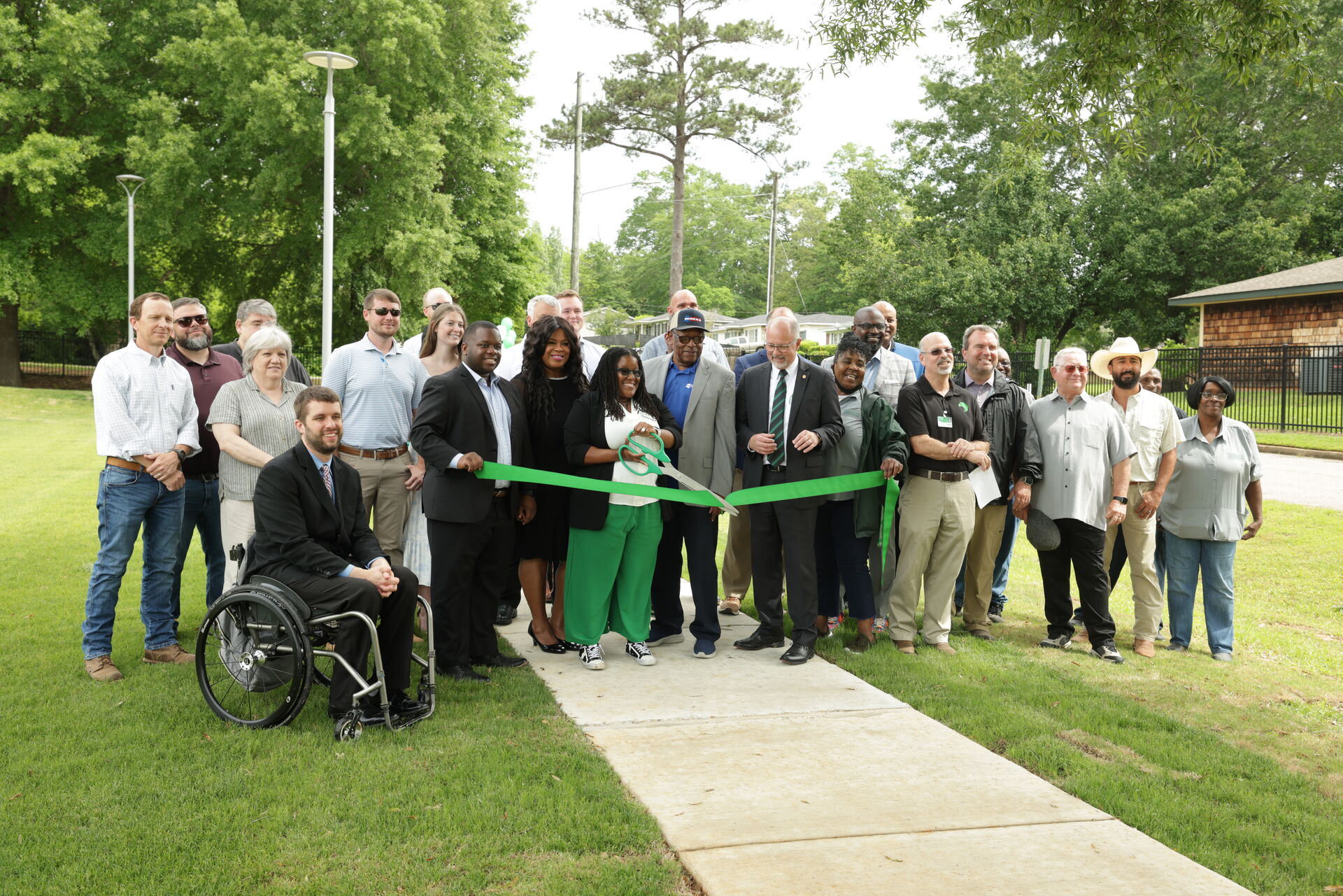 Officials cut ribbon on new sidewalk project at Meridian Community College